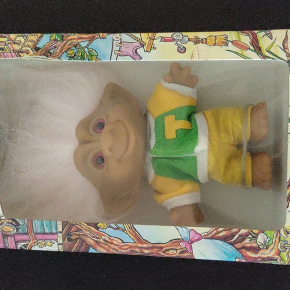 Ace Novelty | Toys | Treasure Trolls Friendly Troll Doll Belly Button ...
